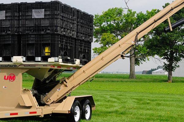 Unverferth Seed Tenders » Taylor & Messick, Delaware